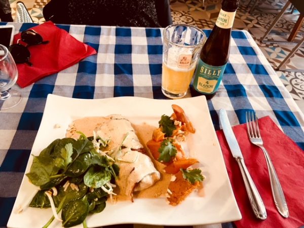 Center-cut cod fillet with bacon, sweet potato quenelle and white beer ...